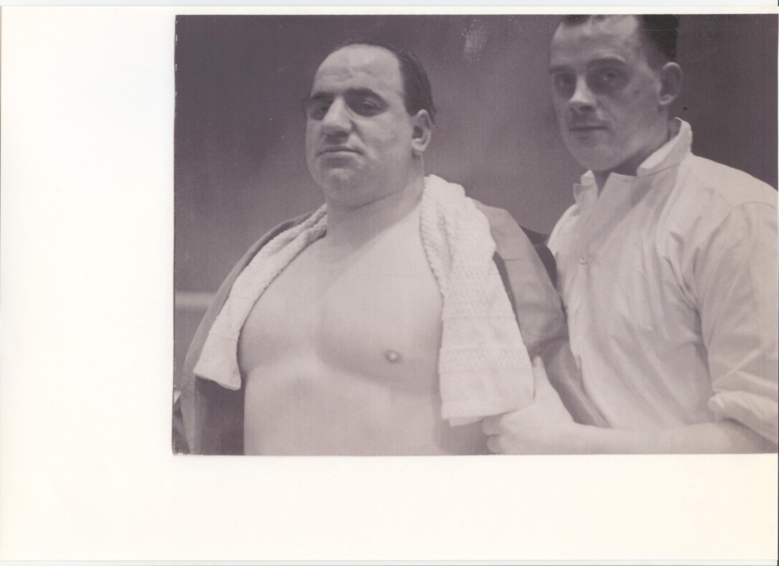 Bert Assirati photos collection